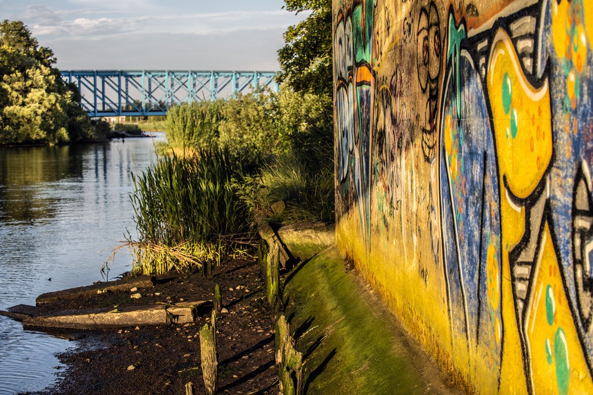 "Den Blå Bro" over Gudenåen i Randers, set fra jernbanebroen med ...